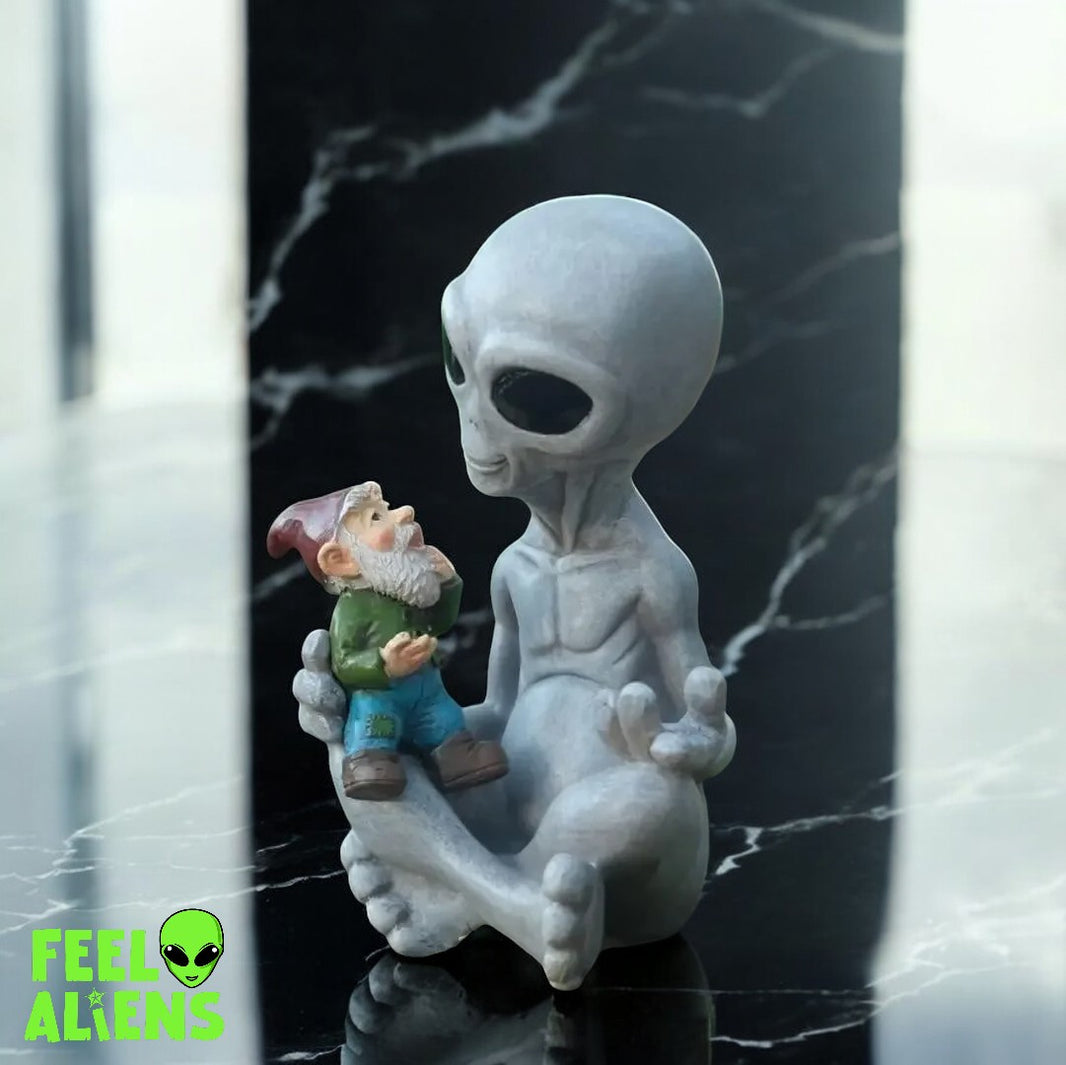 Alien Statues – FeelAliens